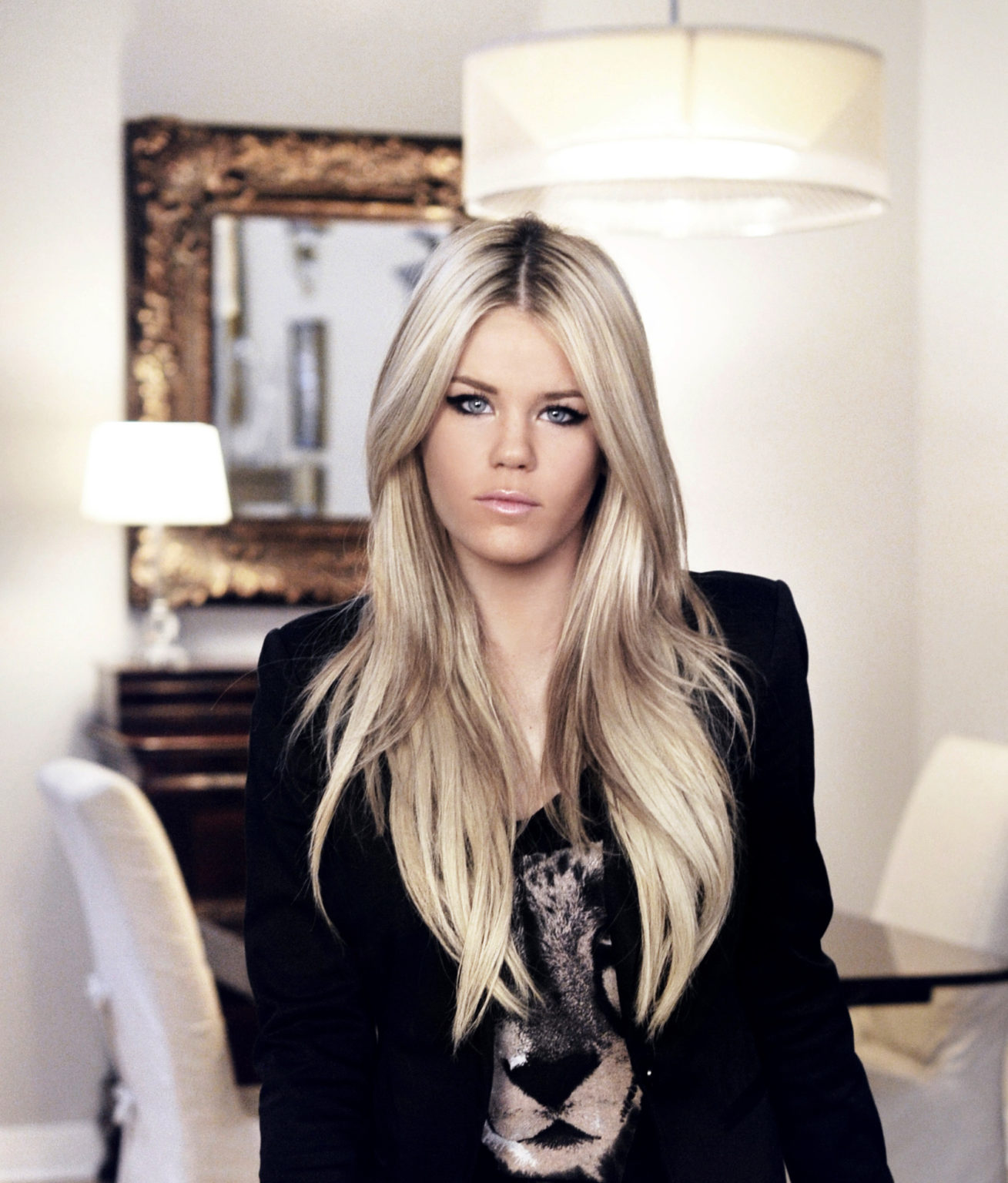 This Nail Polish Entrepreneur Loves Experimenting with Color ...